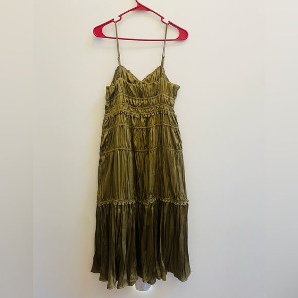 vestique | Dresses | Vestique Boutique Judy Midi Dress Olive Medium ...